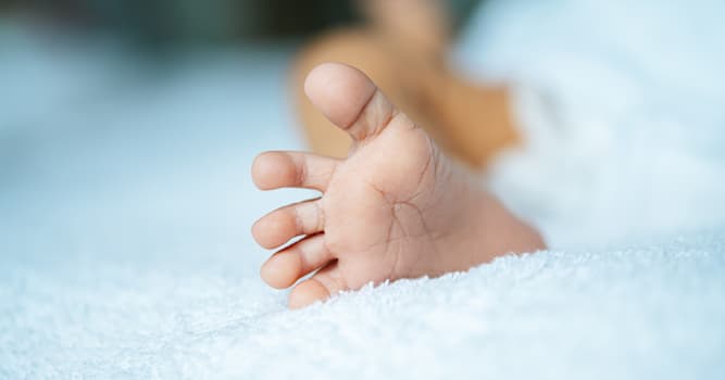 About whom they say "born with a caul"? | Trivia Questions | QuizzClub