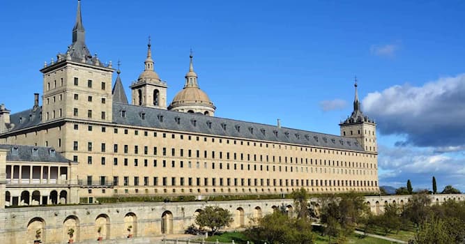 ¿En qué año el Real Monasterio de... | Las Preguntas Trivia
